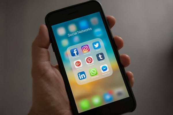 29 Successful Real-World Gamification Examples (2024 Update)