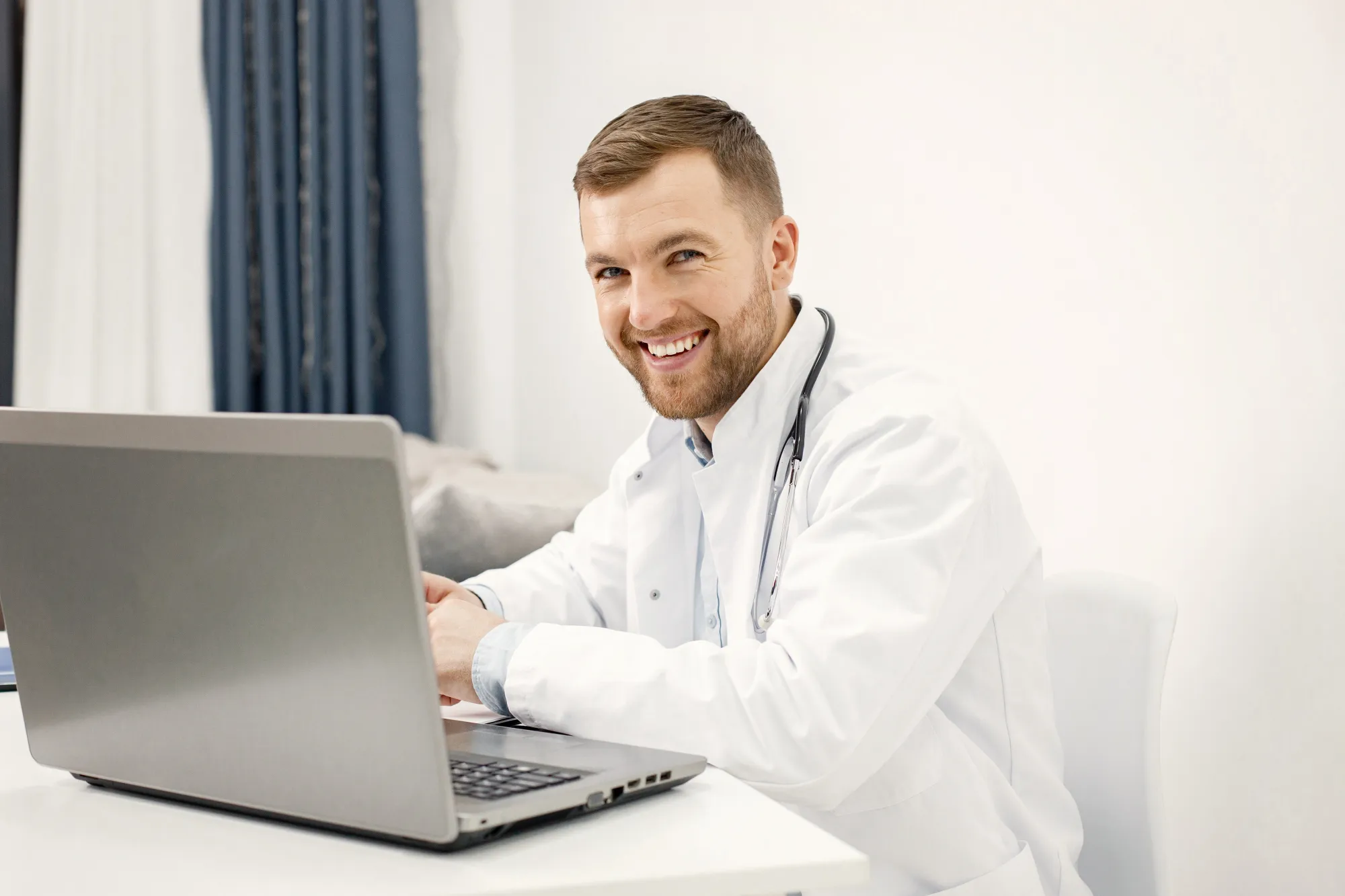 Maximizing Efficiency in Clinics with Management Software Maximizing Efficiency in Clinics with Management Software
